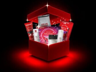 Colgate Optic Obsessed Live Life To The Brightest Sweeps - Hot Pick!